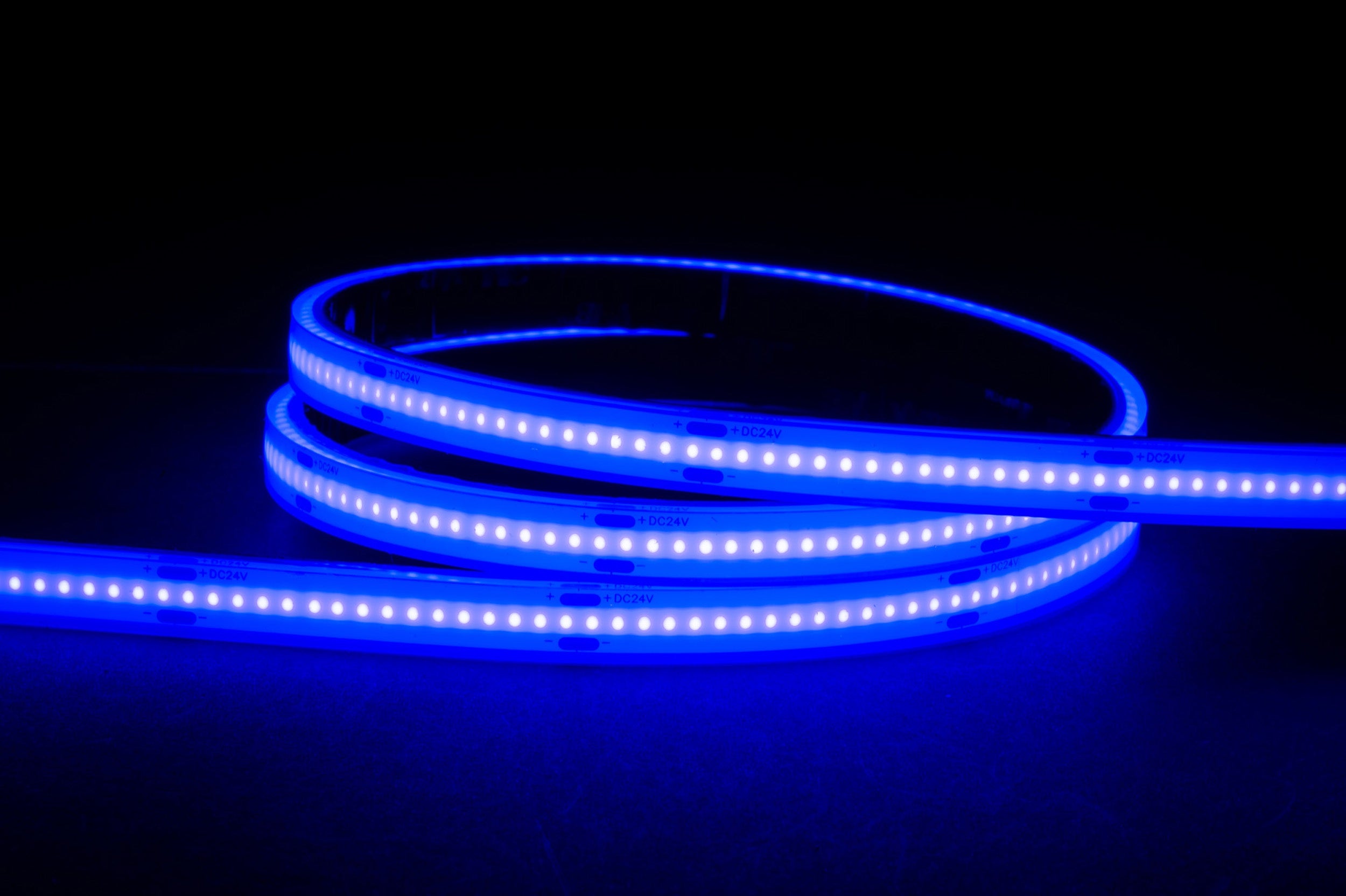 HV9761-IP67-320-B-10M - 9.6w IP67 24v DC Blue COB Dotless LED Strip ...